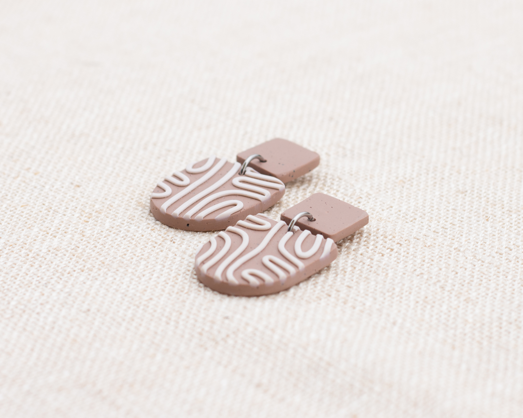 Line in the Sand Dangle – Paroozle
